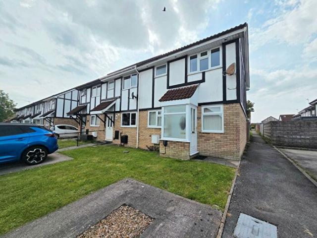 3 Bedroom End Of Terrace House To Rent In Garden Court, Brackla, CF31