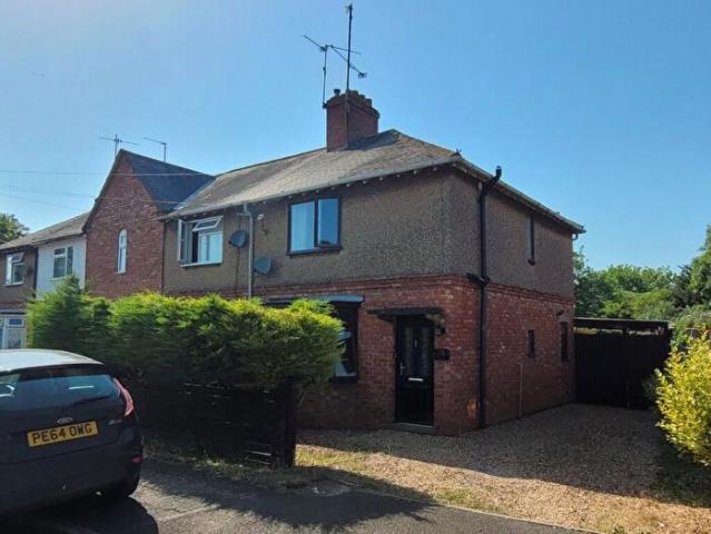 3 Bedroom End Of Terrace House To Rent In Grafton Road, Rushden, NN10