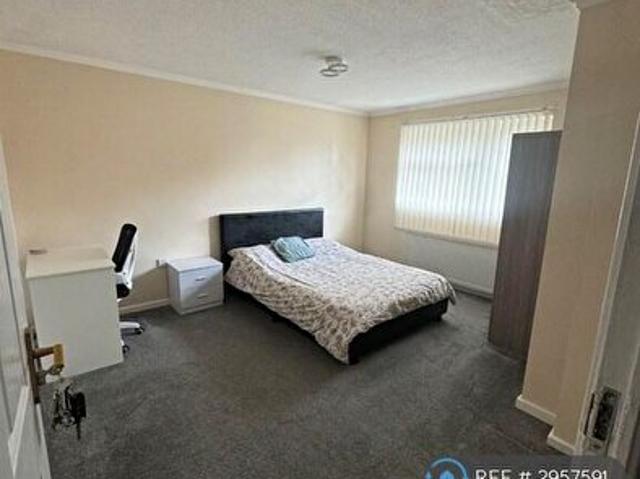3 Bedroom End Of Terrace House To Rent In Hendre Gardens, Nottingham, NG5