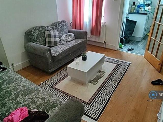 3 Bedroom End Of Terrace House To Rent In Hereford Avenue, Birmingham, B12