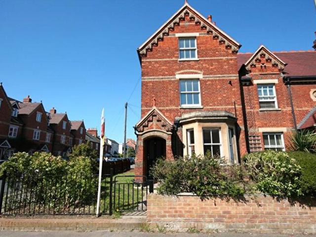 3 Bedroom End Of Terrace House To Rent In Ock Street, Abingdon, OX14