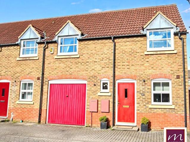 3 Bedroom End Of Terrace House To Rent In Pakenham Close, Fairford Leys, HP19