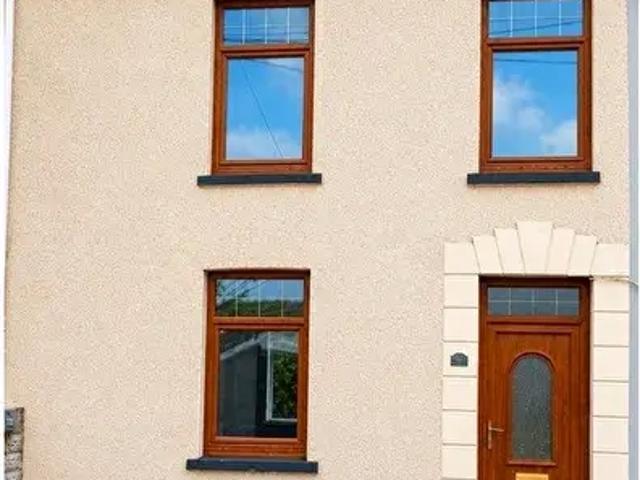 3 Bedroom End Of Terrace House To Rent In Pengry Road, Swansea, SA4