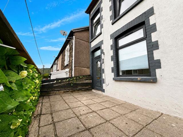 3 Bedroom End Of Terrace House To Rent In Rhys Street, Trealaw, Tonypandy, CF40