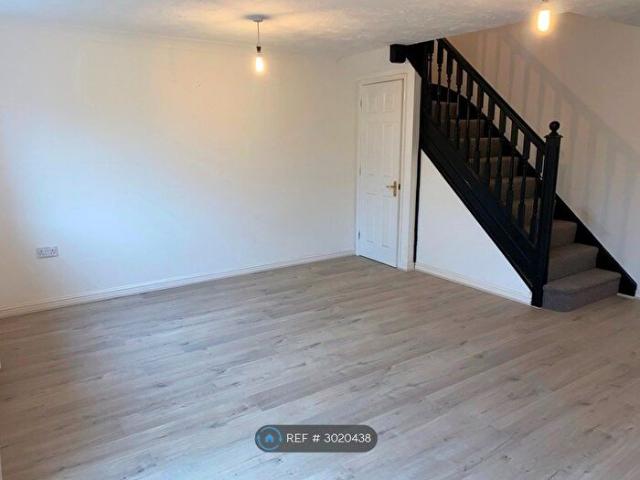 3 Bedroom End Of Terrace House To Rent In Shropshire Court, Bletchley, MK3