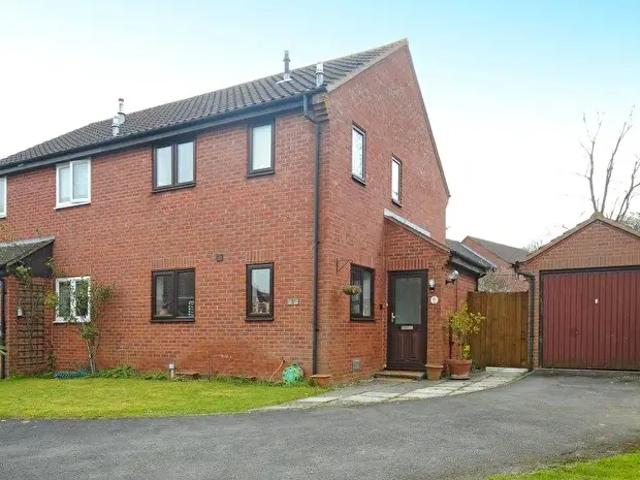 3 Bedroom End Of Terrace House To Rent In Stubble Close, Oxford, OX2