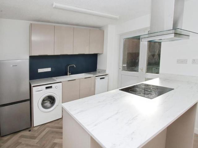 3 bedroom end of terrace to let, Keynsham, Bristol | Ocean Estate Agents