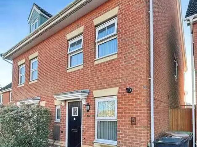 3 bedroom End Terrace House to rent, William Street, Bedworth.