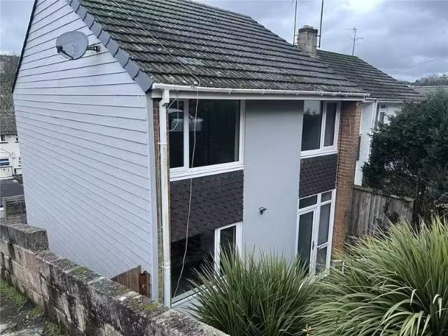 3 bedroom End Terrace House to rent, Ben Jonson Close, Torquay.