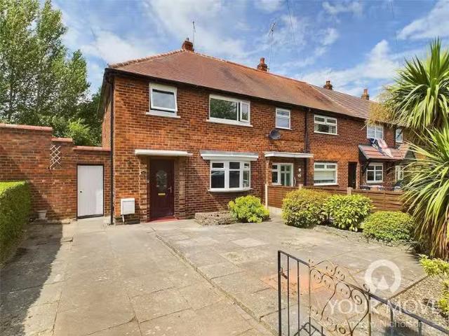3 bedroom End Terrace House to rent, Capesthorne Road, Crewe.