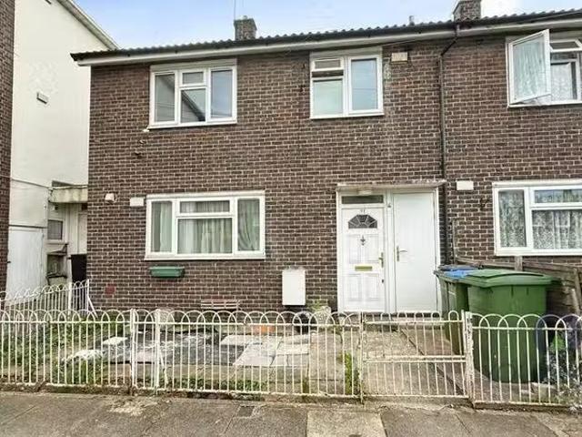 3 bedroom End Terrace House to rent, Chalcombe Road, London, S.