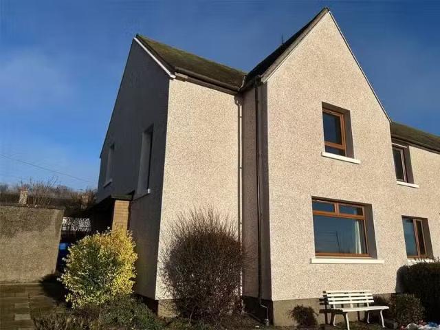 3 bedroom End Terrace House to rent, Inverarity Crescent, Hill.