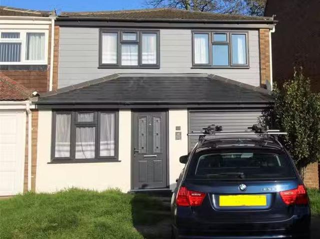 3 bedroom End Terrace House to rent, Purbrook Gardens, Waterlo.