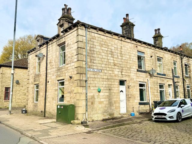 3 bedroom end terraced house To Let in Todmorden