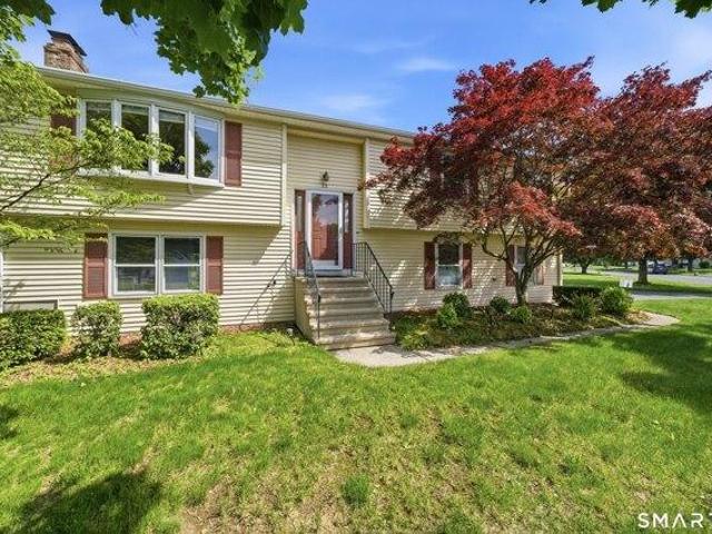 3 bedroom, Enfield CT 06082 103885582