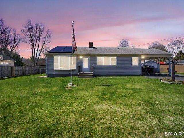 3 bedroom, Enfield CT 06082 LS102593973