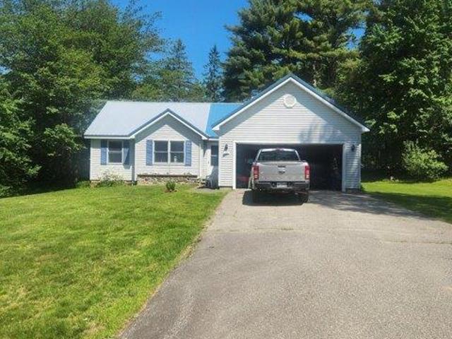 3 bedroom, Enfield ME 04493 102566528