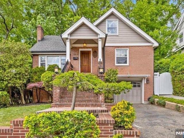 3 bedroom, Englewood NJ 07631 102775622