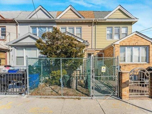 3 bedroom, East Elmhurst NY 11369 103601620
