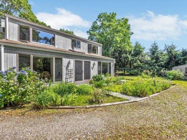 3 bedroom, East Falmouth MA 02536 104688564