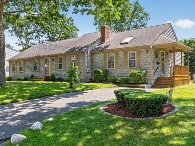 3 bedroom, East Falmouth MA 02536 105080285