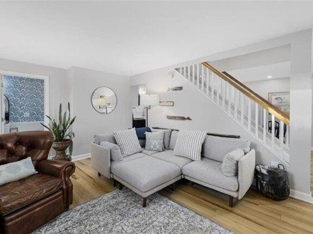 3 bedroom, East Greenwich RI 02818 103436701
