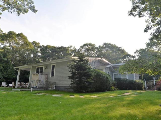 3 bedroom, East Hampton NY 102244730