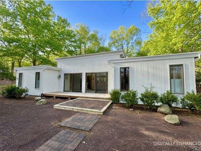 3 bedroom, East Hampton NY 11937 103626605