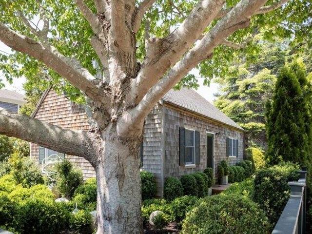 3 bedroom, East Hampton NY 11937 103627510
