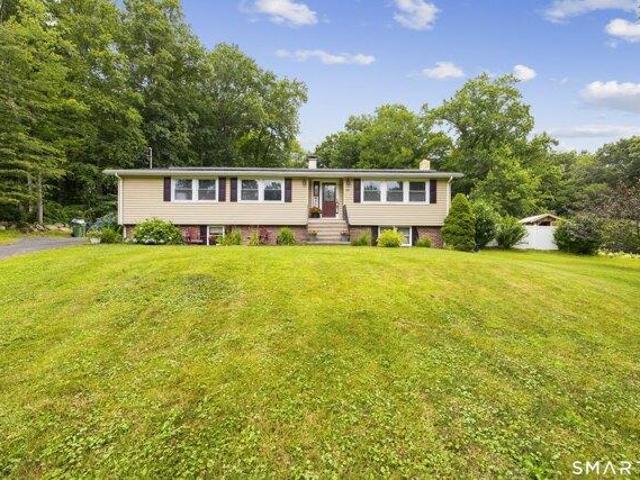 3 bedroom, East Hampton CT 06424 104539665