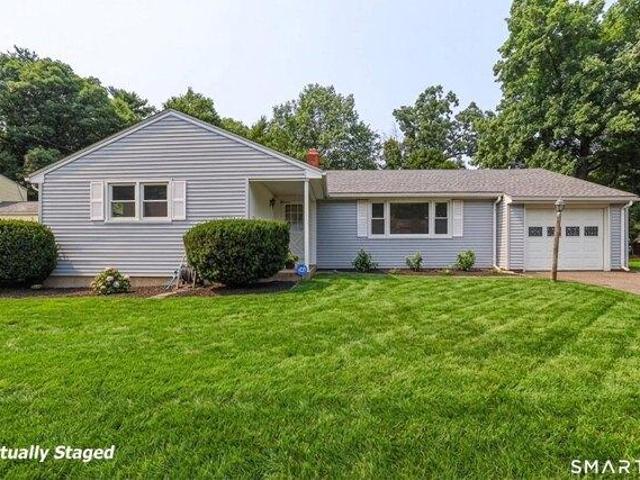 3 bedroom, East Hartford CT 06118 104607500