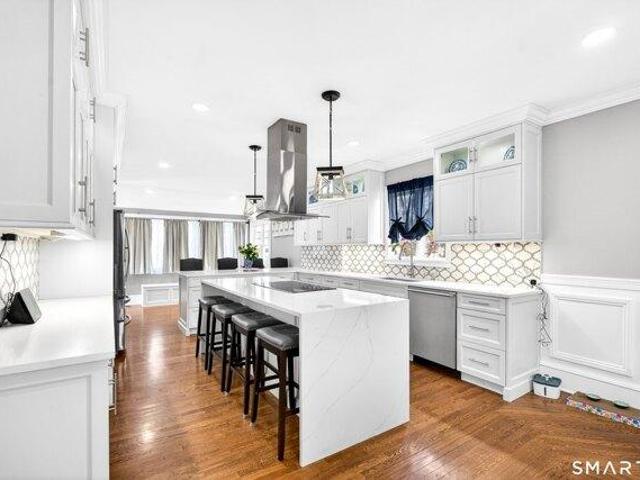 3 bedroom, East Haven CT 06512 102154448