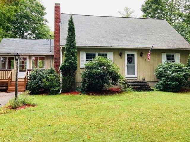 3 bedroom, East Kingston NH 03827 102153946