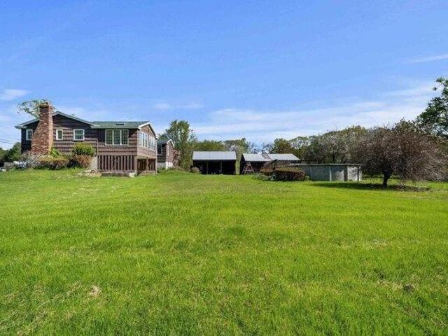 3 bedroom, East Kingston NH 03827 LS103036050