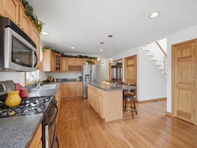 3 bedroom, East Longmeadow MA 01028 102371067