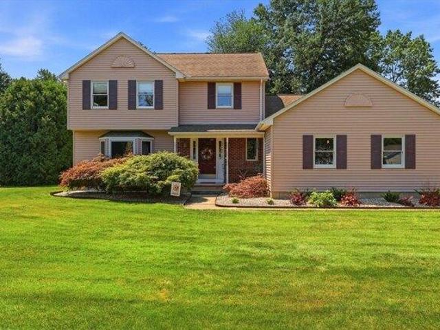 3 bedroom, East Longmeadow MA 01028 104832668