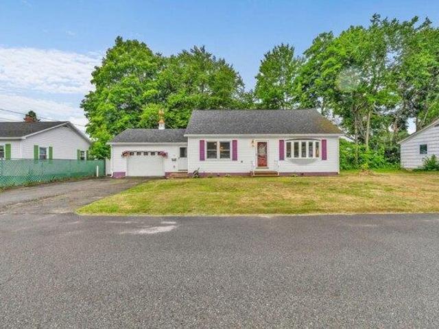 3 bedroom, East Millinocket ME 04430 104831462