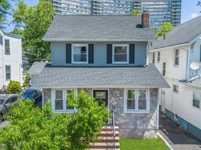 3 bedroom, East Orange NJ 07018 104811075