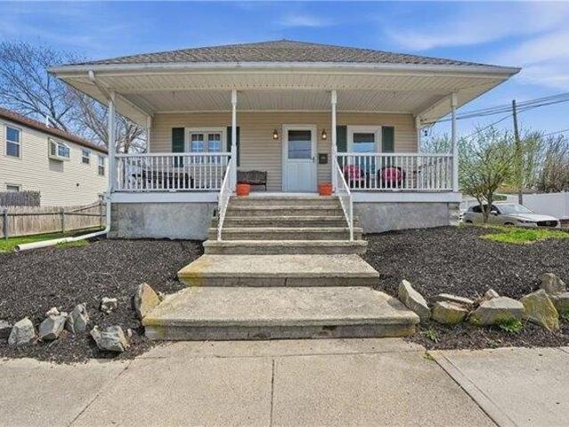 3 bedroom, East Providence RI 02914 102120617