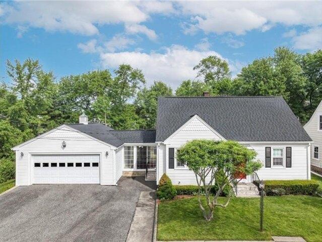 3 bedroom, East Providence RI 02915 LS102595703