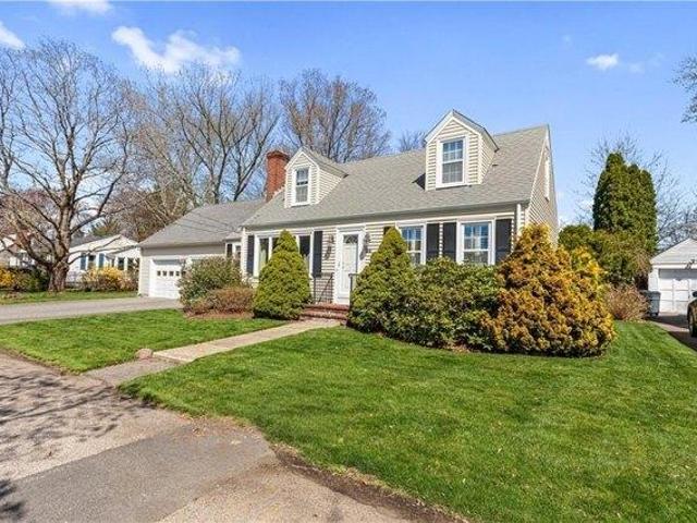 3 bedroom, East Providence RI 02915 102120249