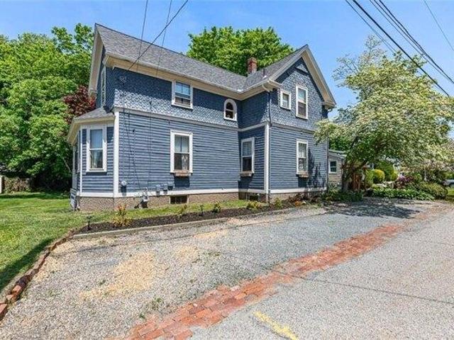 3 bedroom, East Providence RI 02915 102779561