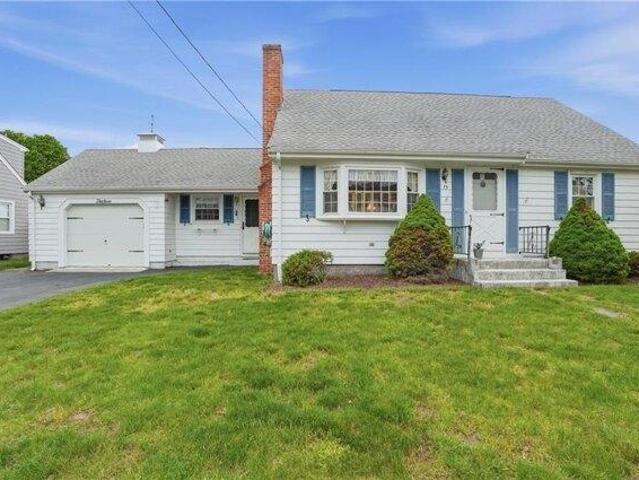 3 bedroom, East Providence RI 02915 103249938