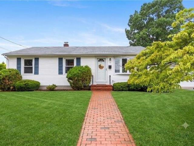 3 bedroom, East Providence RI 02915 104296034