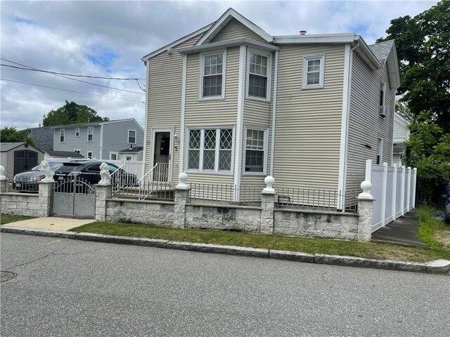 3 bedroom, East Providence RI 02915 104569341