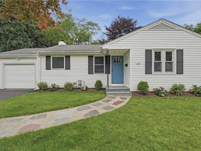 3 bedroom, East Providence RI 02915 104571524