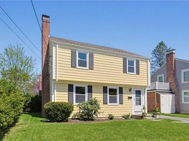 3 bedroom, East Providence RI 02916 102442555