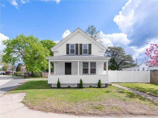 3 bedroom, East Providence RI 02916 104440814