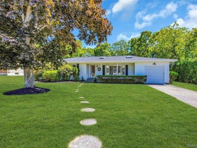 3 bedroom, East Quogue NY 11942 104907598