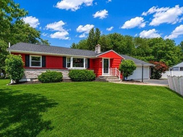 3 bedroom, Easton MA 02334 103851718